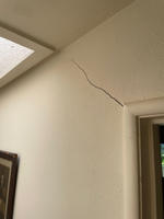 structural cracks in drywall