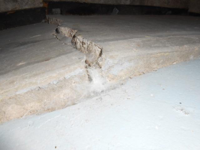 slab foundation moisture problems